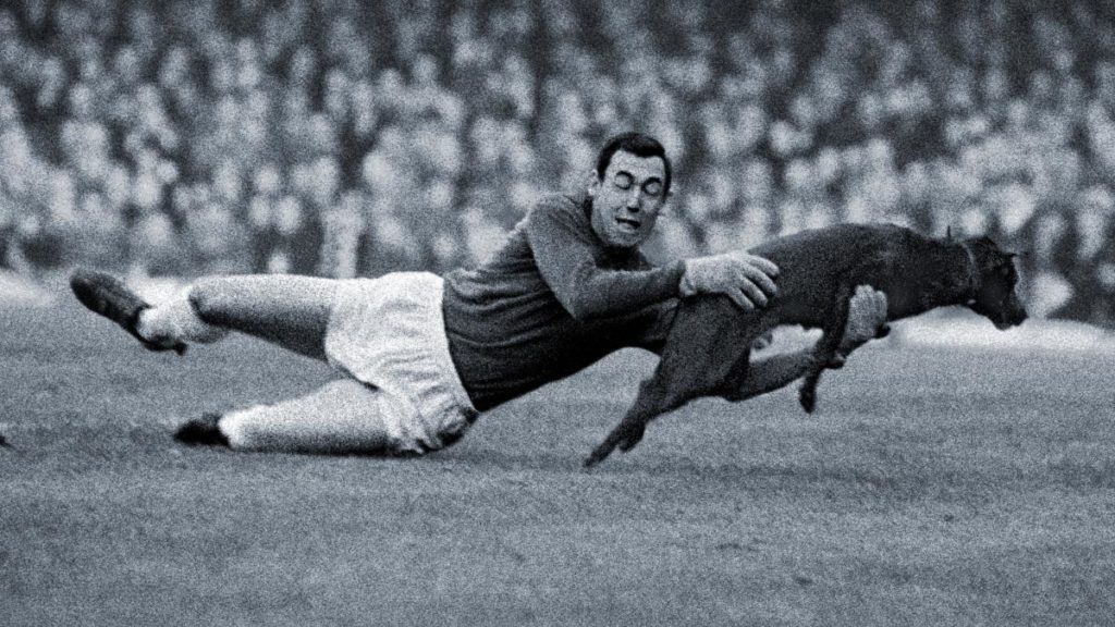 Most Iconic Photographs In Football That Are Era-Defining And Exquisite